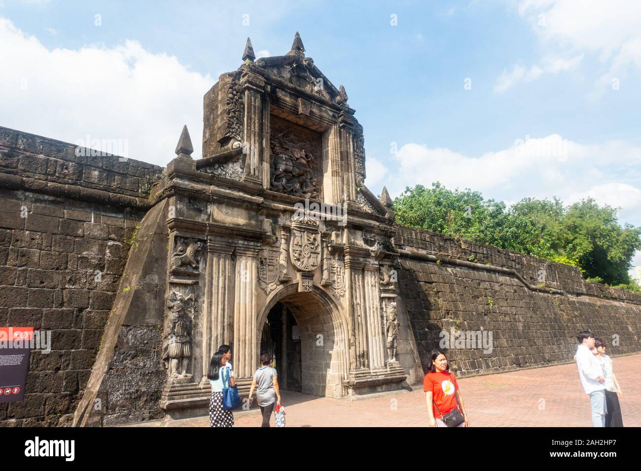 Intramuros wall manila philippines hi-res stock photography and images ...