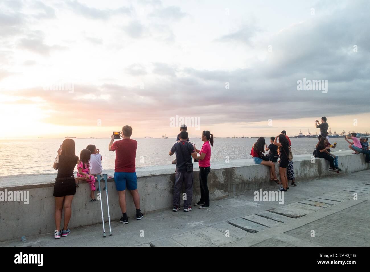 Manila people hi-res stock photography and images - Alamy