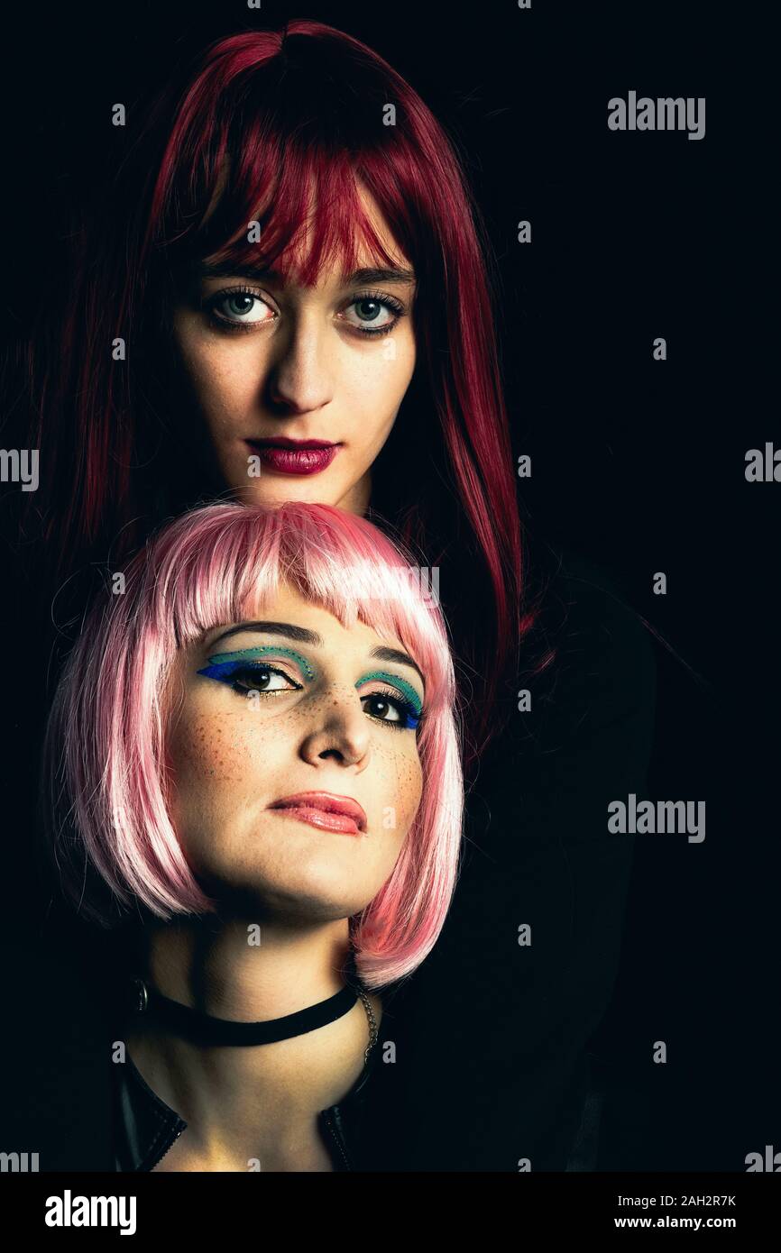 Couple wig hi-res stock photography and images - Alamy