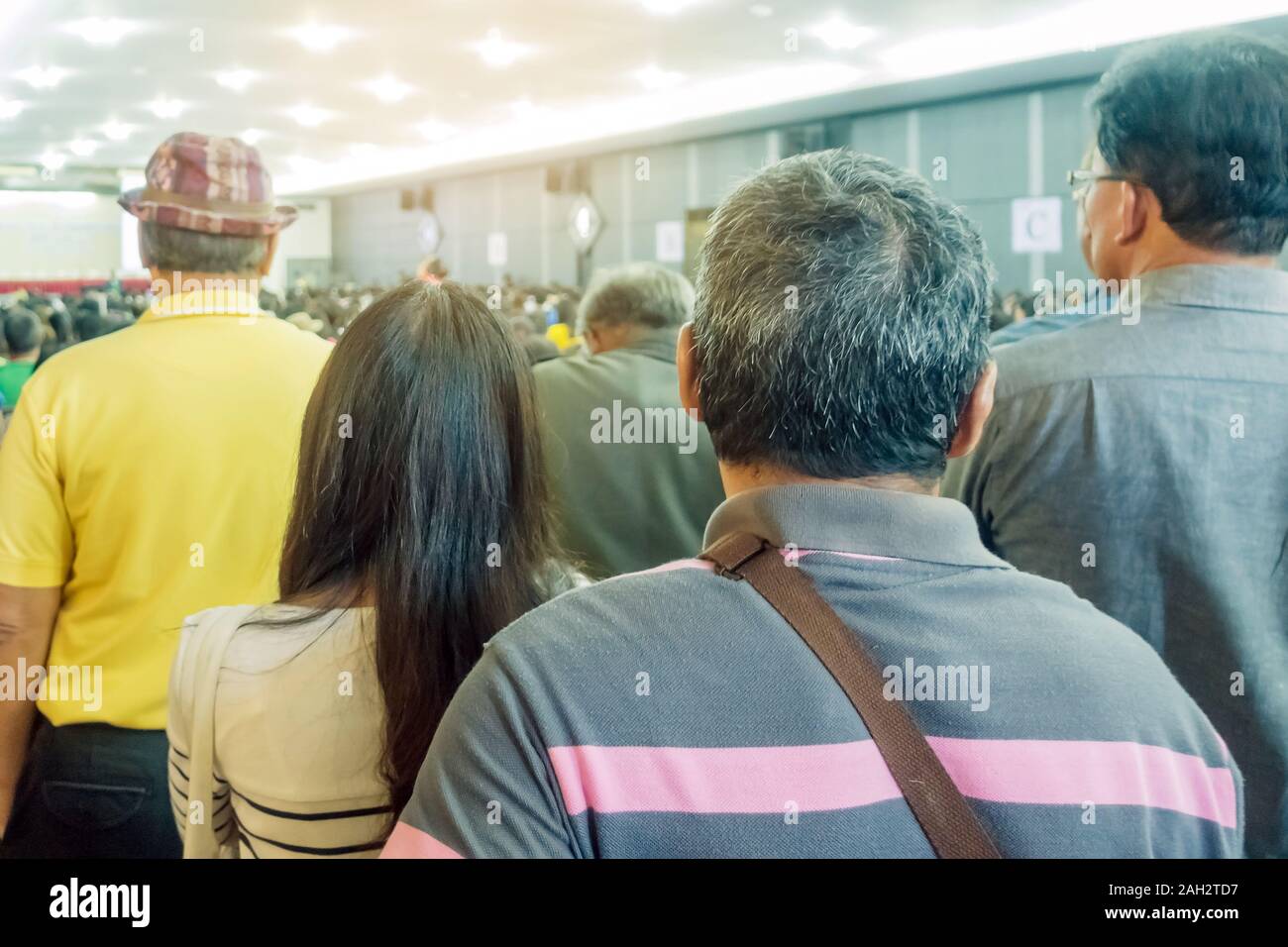 Auditorium people full audience hi-res stock photography and images - Alamy