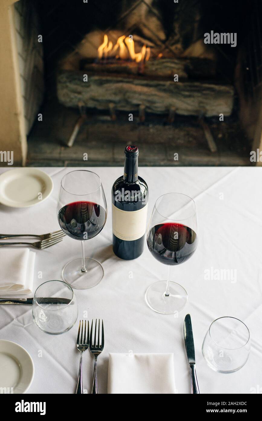 glasses with red wine on bar counter in restaurante Stock Photo - Alamy