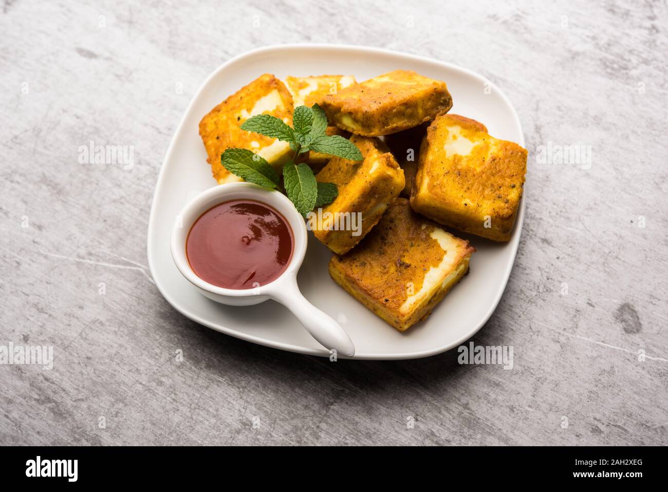 Hot peppers in pan indian hi-res stock photography and images - Alamy