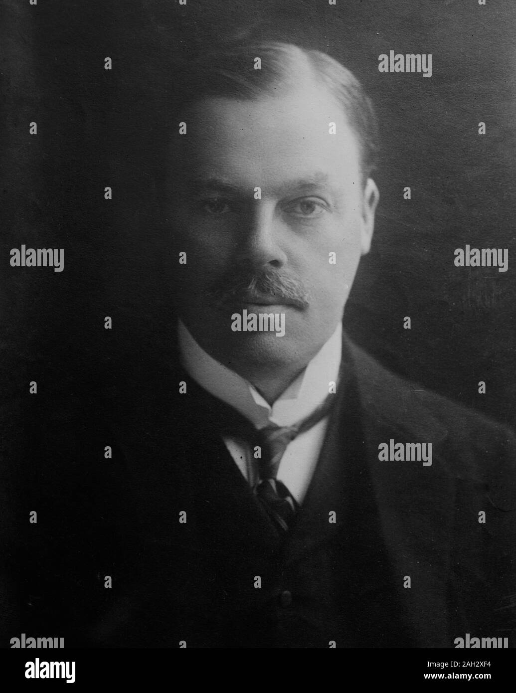 Lord Rothermere ca. 1910-1915 Stock Photo - Alamy