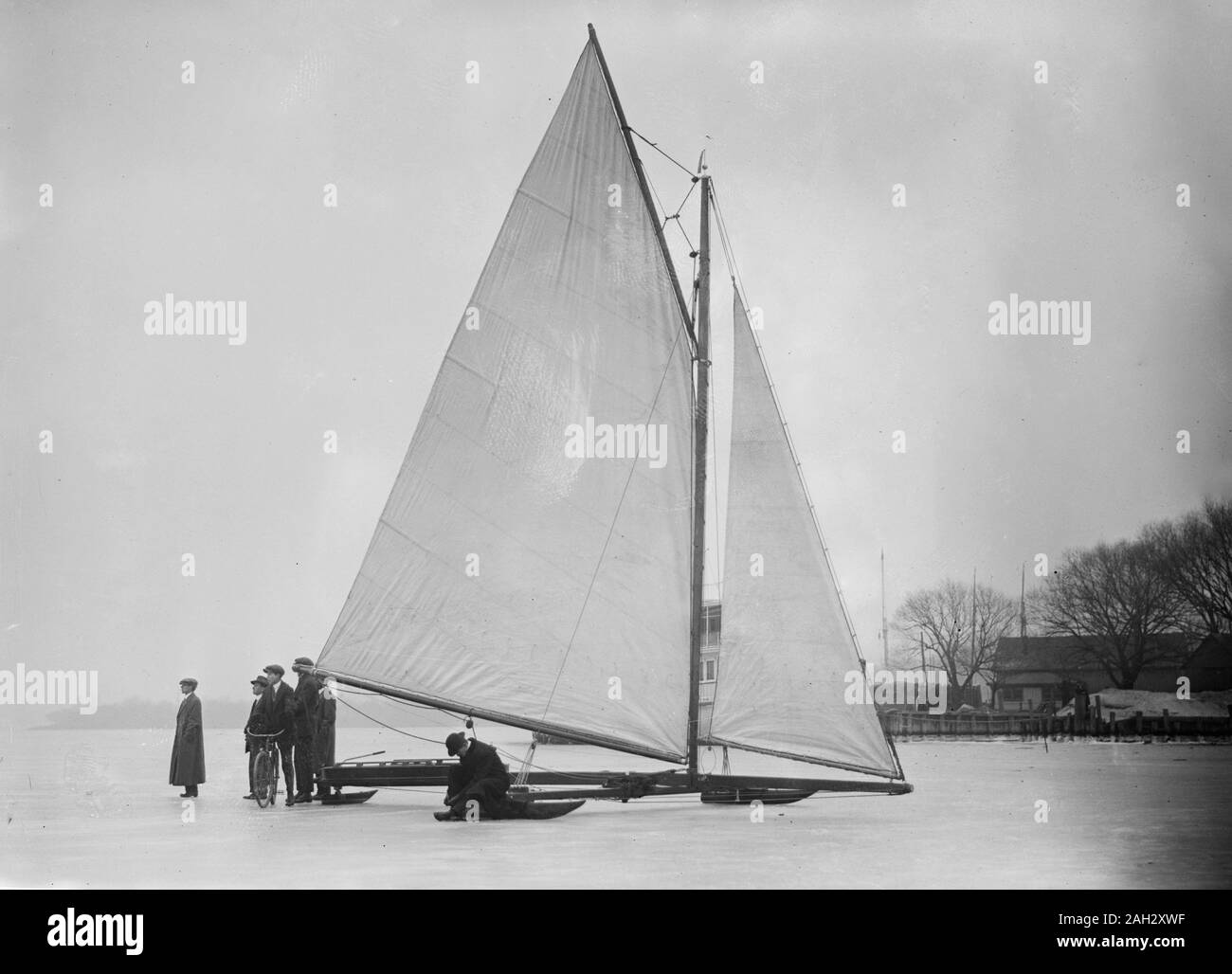 Archival sloop hi-res stock photography and images - Alamy