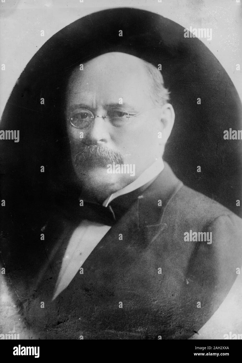 John joy edison hi-res stock photography and images - Alamy