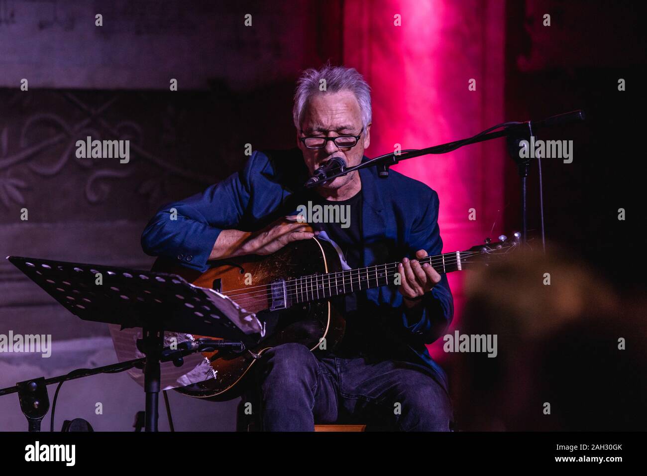 Marc Ribot during Marc Ribot - Songs of Resistance, Sala dei Giganti ...