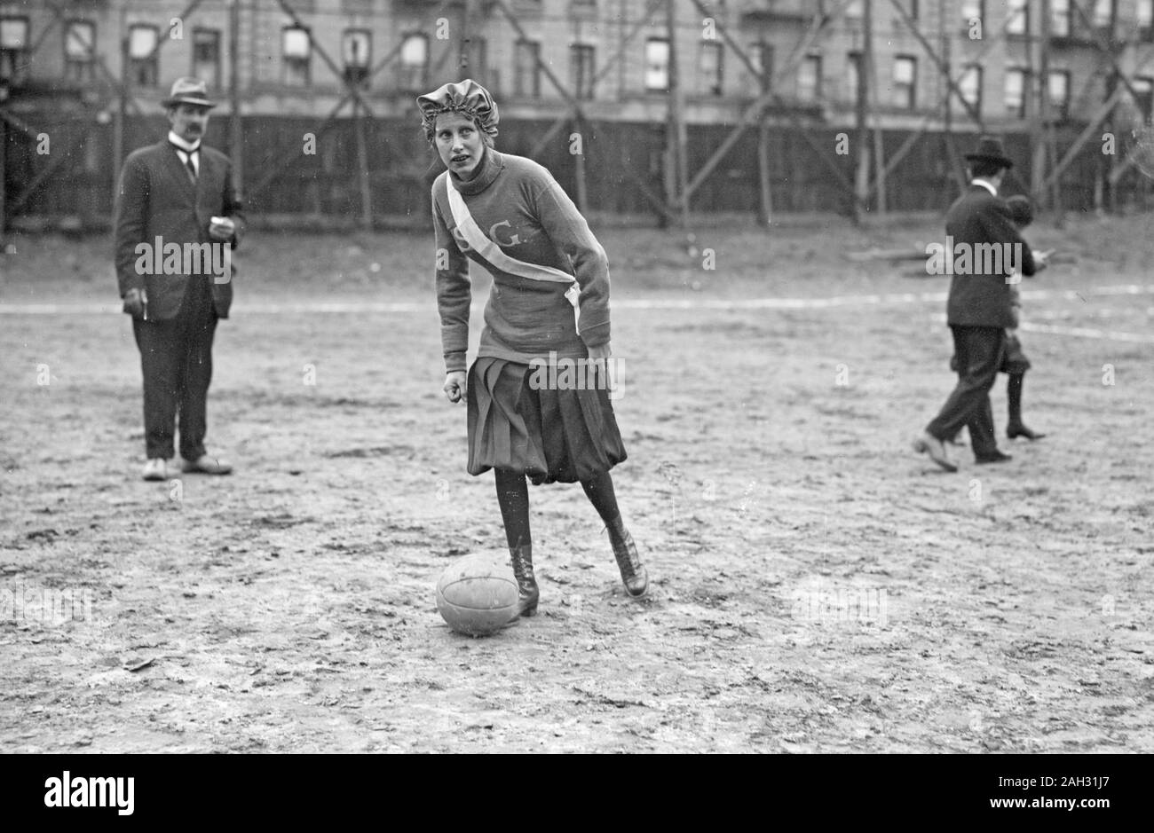 Isabel tennant Black and White Stock Photos & Images - Alamy