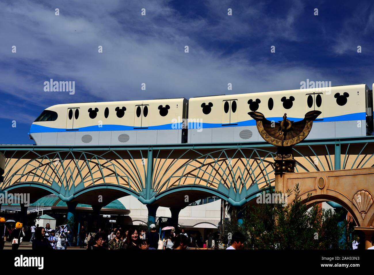 Disney Monorail High Resolution Stock Photography and Images - Alamy