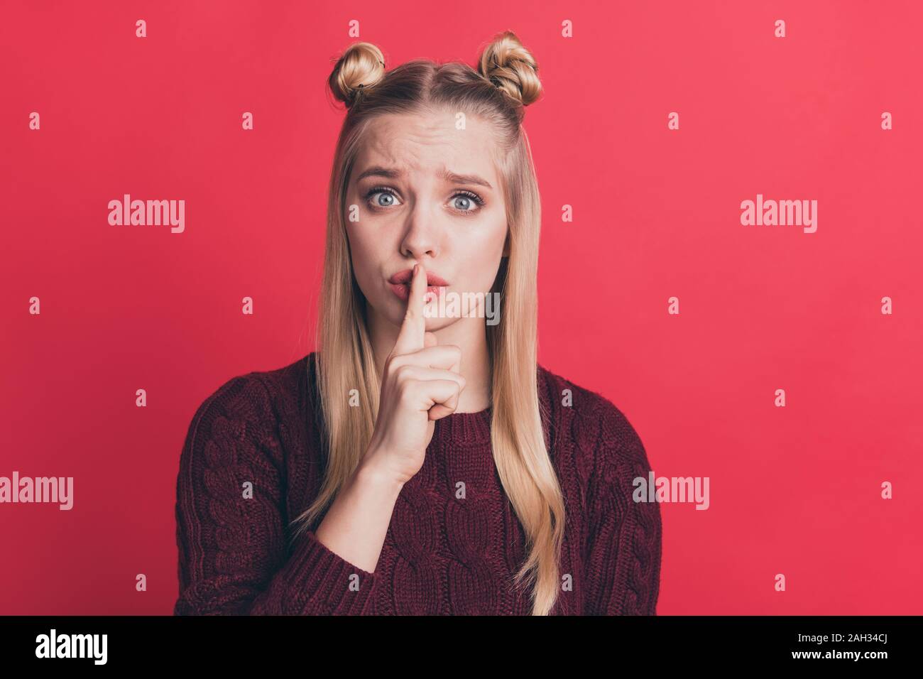 Photo of amazing lady did bad thing asking sister not tell parents hold ...