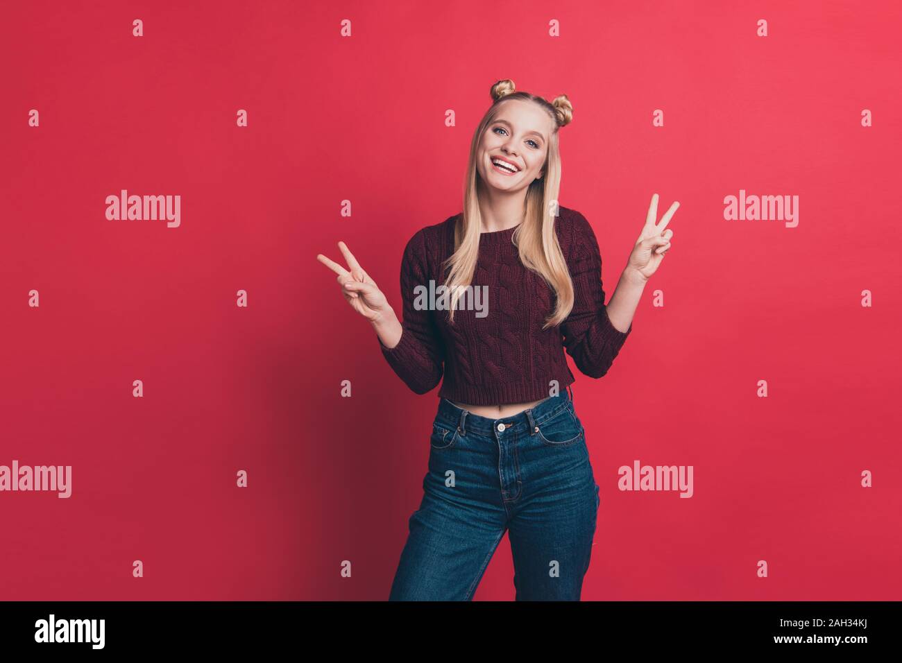 Hi People Photo Of Pretty Lady Showing V Sign Symbols Flirty Cheerful