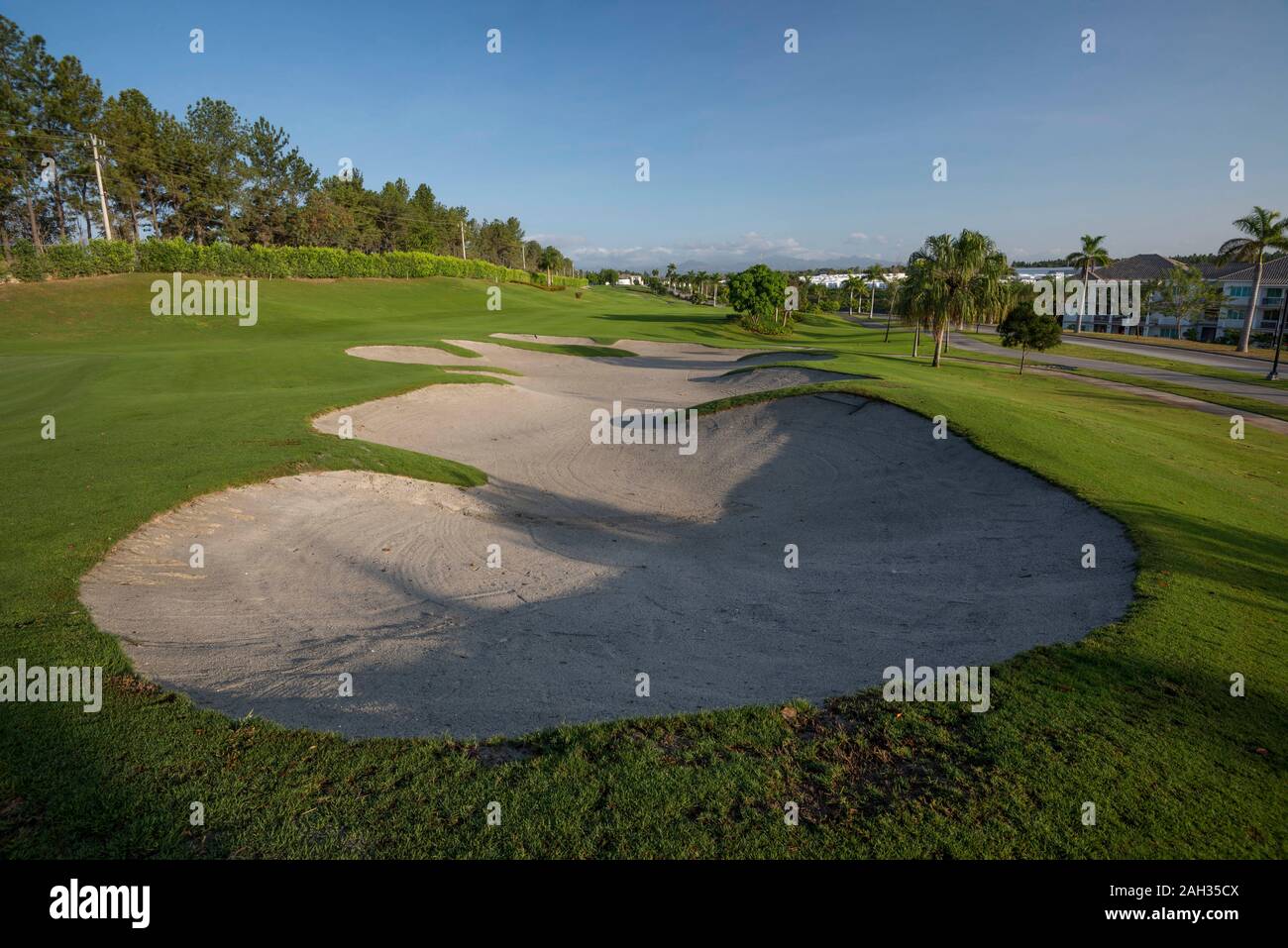 Bunkers on a golf course Stock Photo - Alamy