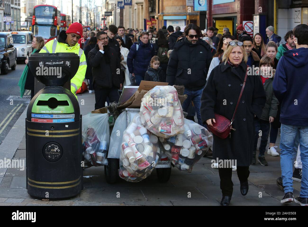 Westminster rubbish hi-res stock photography and images - Alamy