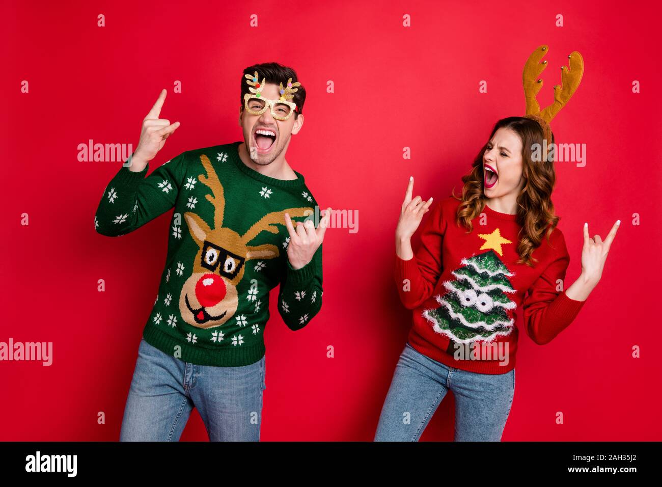 Portrait of foolish two family people wife husband brown hair scream ...