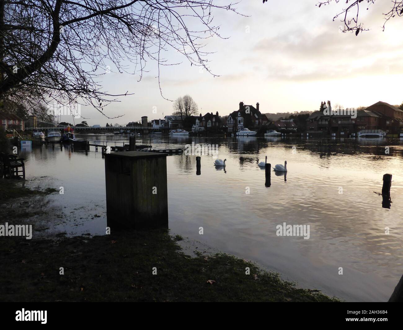 Marlow park hi-res stock photography and images - Alamy