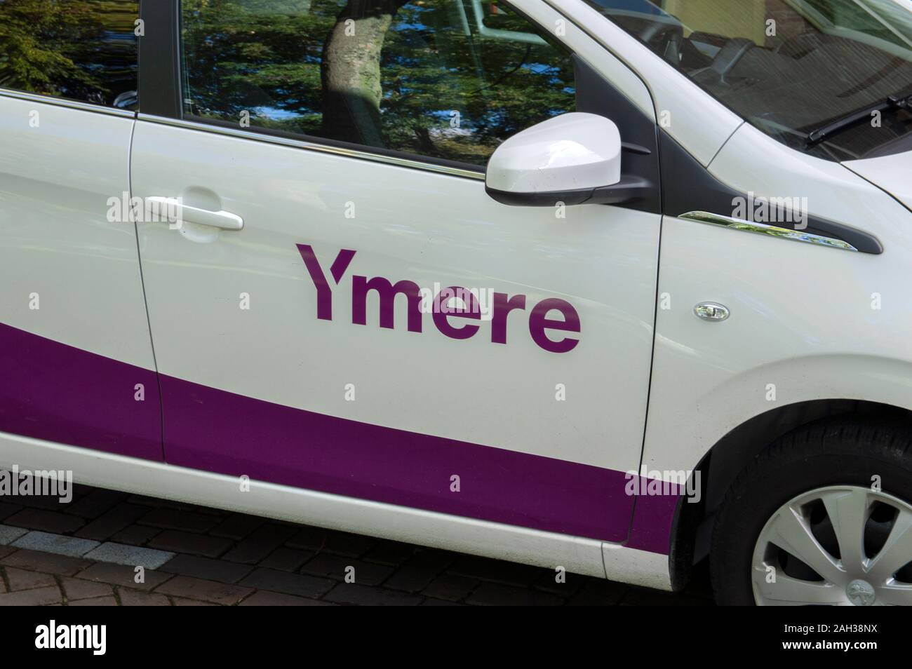 Ymere hi-res stock photography and images - Alamy