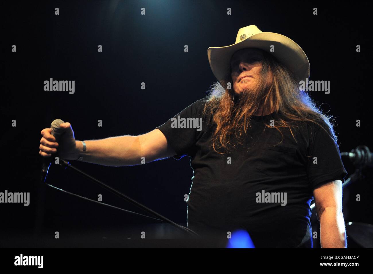 The guitarist of molly hatchet bobby ingram hi-res stock photography ...