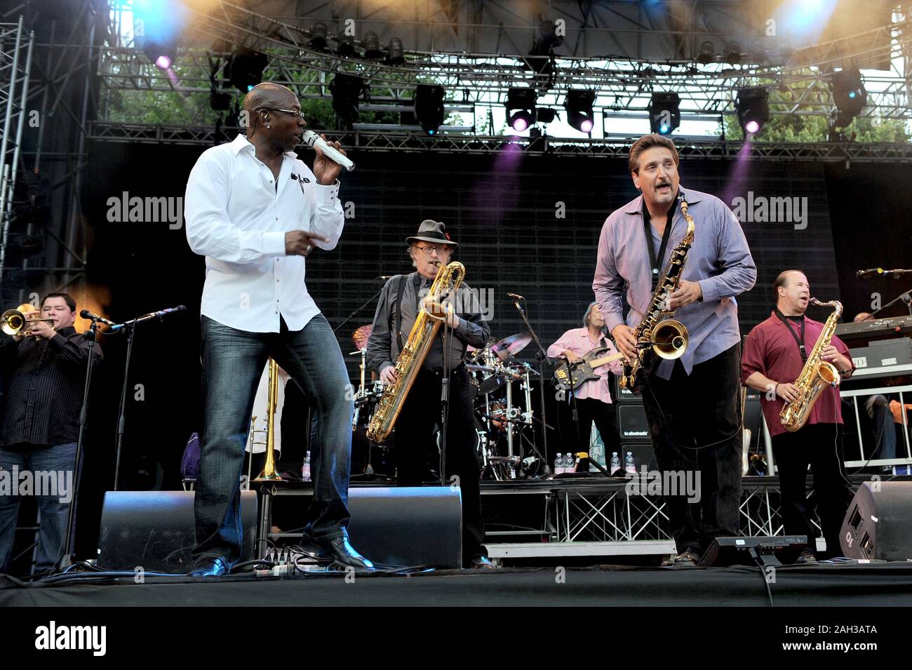 Tower of power band hi-res stock photography and images - Alamy