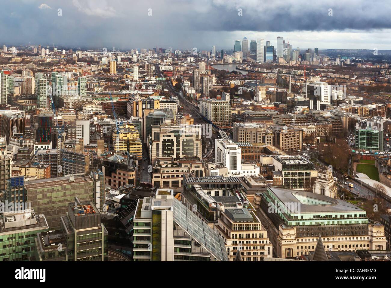 London viewing platform from sky hi-res stock photography and images ...