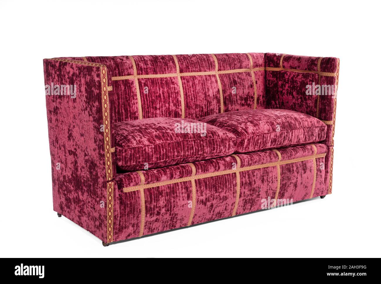Traditional furniture red sofa hi-res stock photography and images - Alamy
