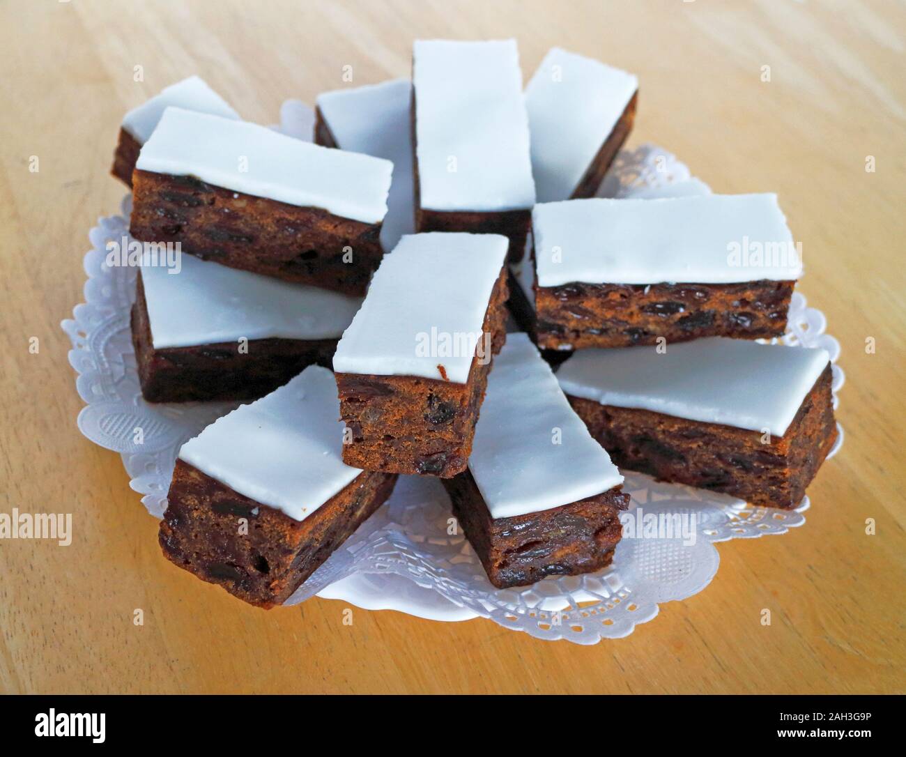 Fruit cake packet hi-res stock photography and images - Alamy