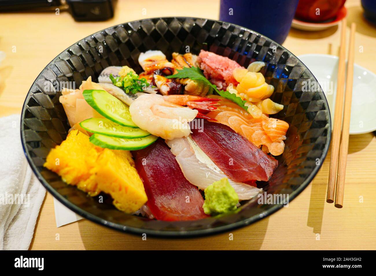 Fresh Sashimi on Rice calls "Chirashi Stock Photo - Alamy