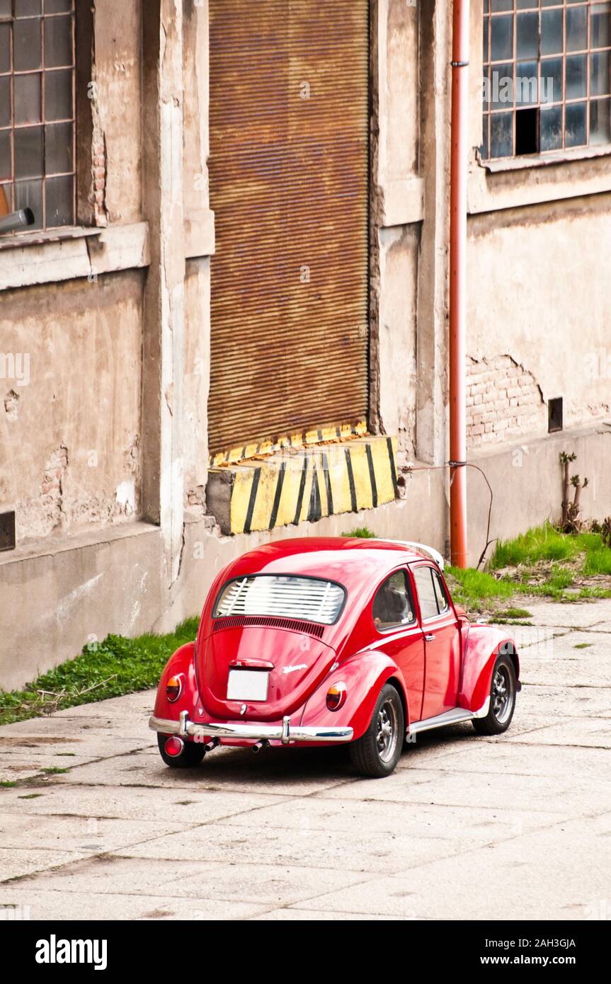 Volkswagen beetle red vintage hi-res stock photography and images - Alamy