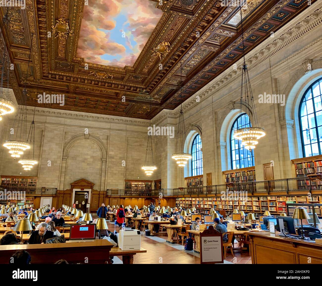 Public librarian hi-res stock photography and images - Alamy