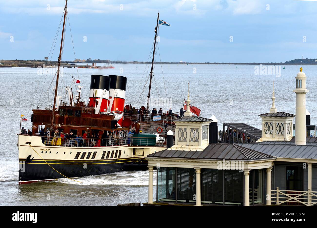The Waverley was launched in 1946 is the last oceangoing passenger ...