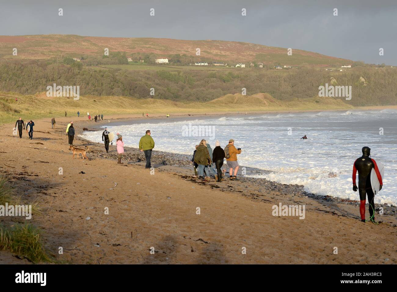 Oxwich beach, gower, south wales hi-res stock photography and images ...
