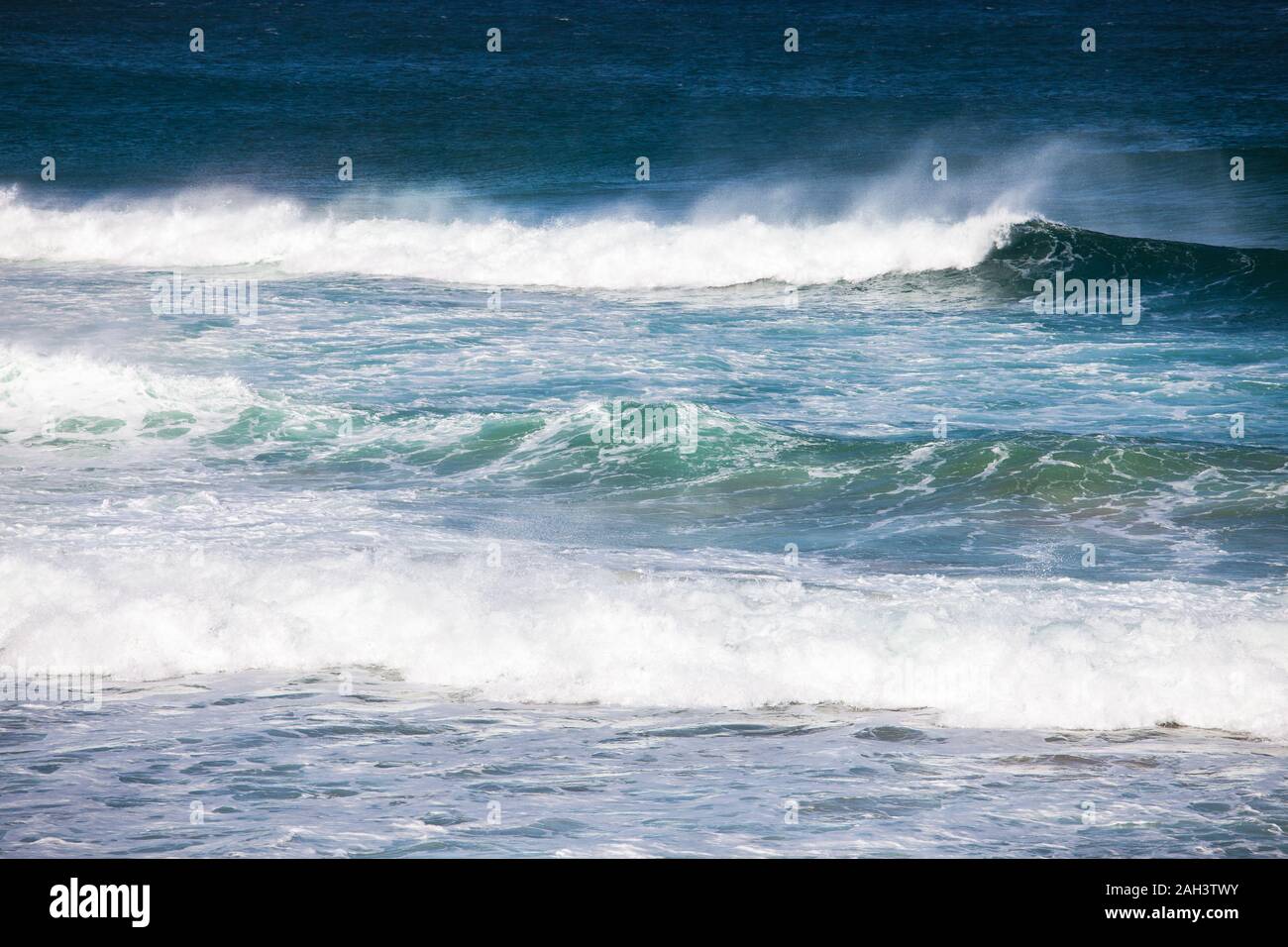 Blue ocean waves. Big waves at sunny day. Atlantic ocean, Florida, USA ...