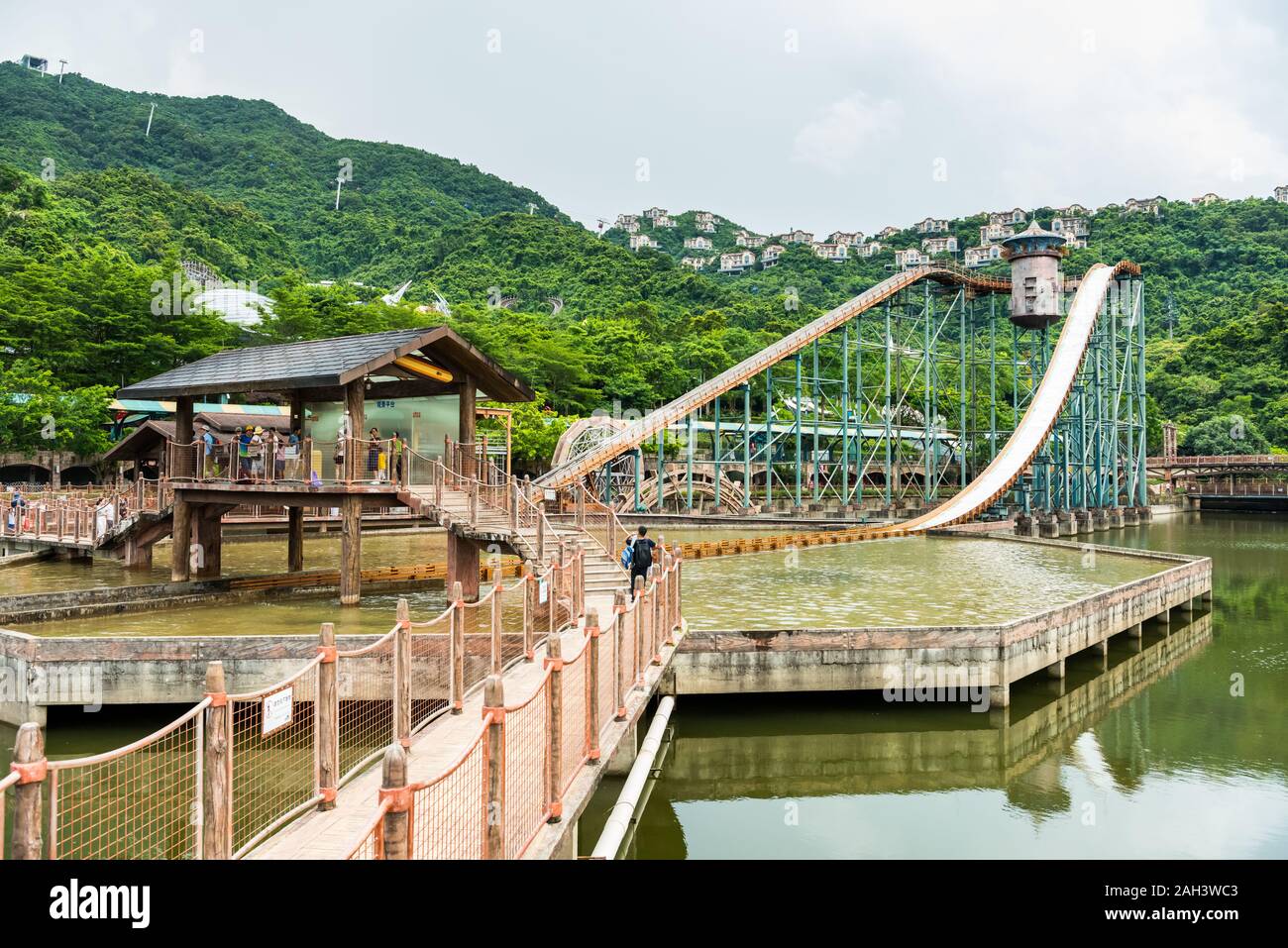 Kids water park water slides hi-res stock photography and images - Alamy