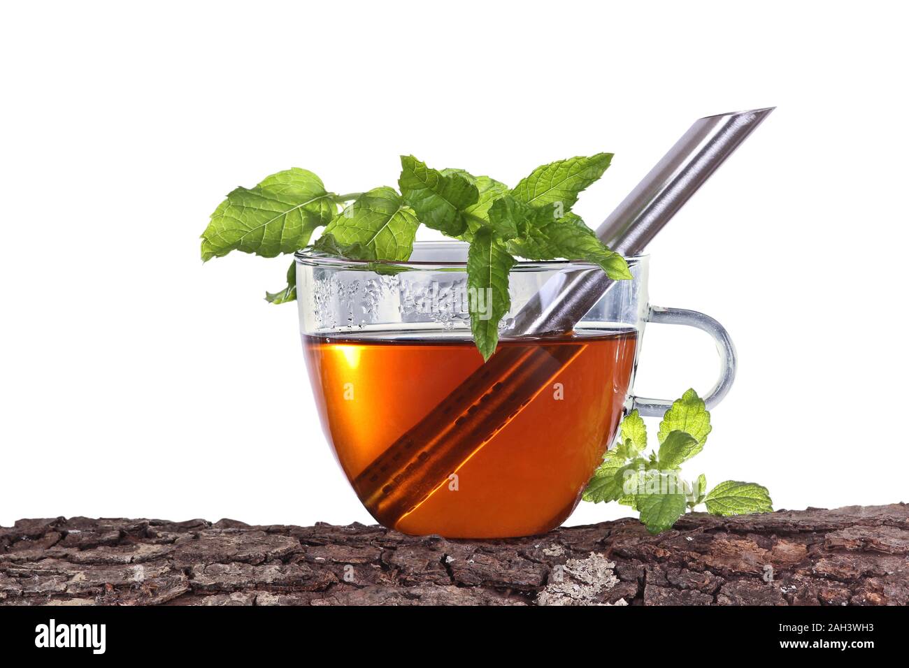 Cup of tea with peppermint, isolated Stock Photo - Alamy