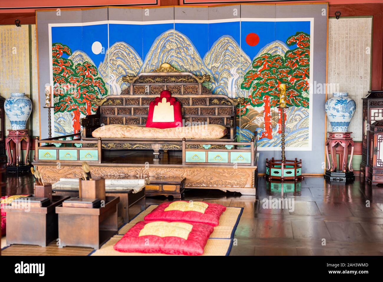 Interiors of Hwaseong Haenggung Palace, the ornate residential palace ...