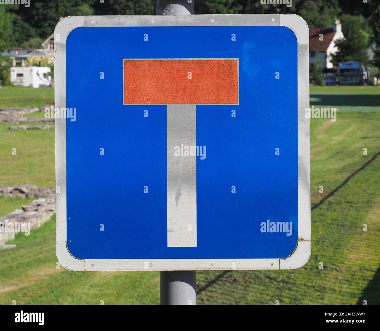 Regulatory signs, no through road (aka as dead end or no exit road ...