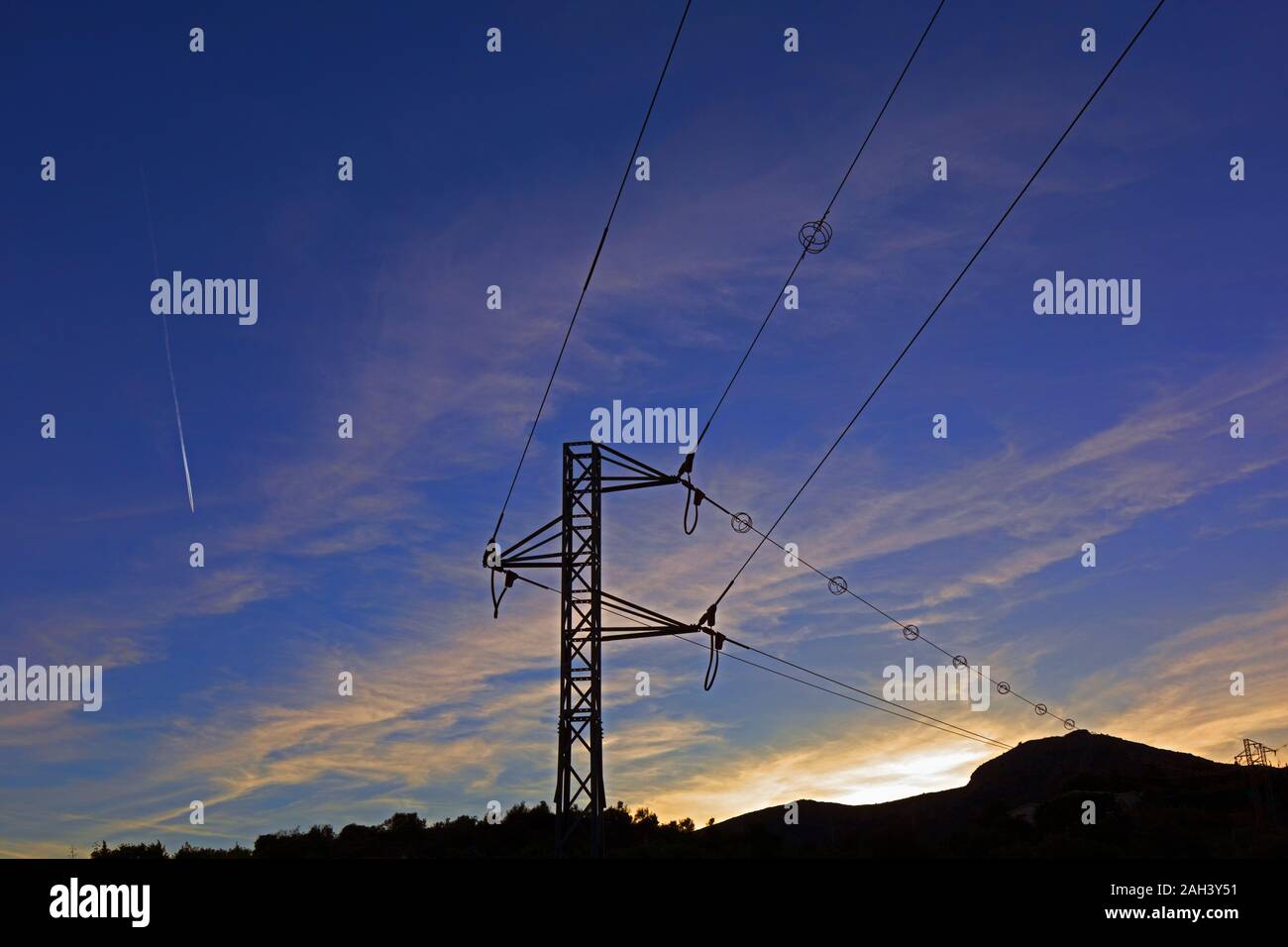 High tension wires and towers hi-res stock photography and images - Alamy