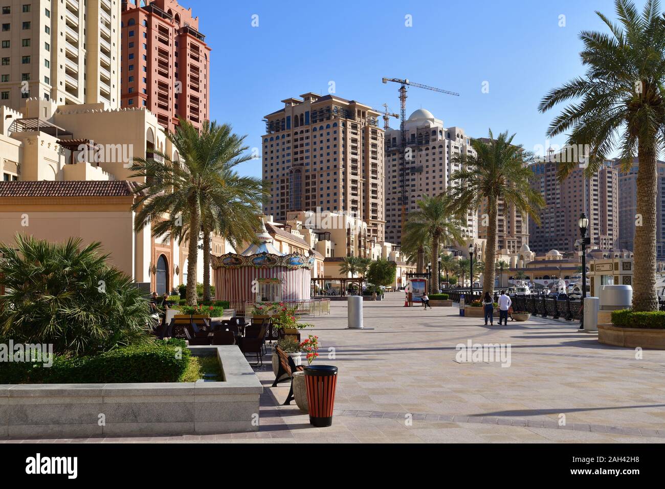 Doha qatar marina hi-res stock photography and images - Alamy