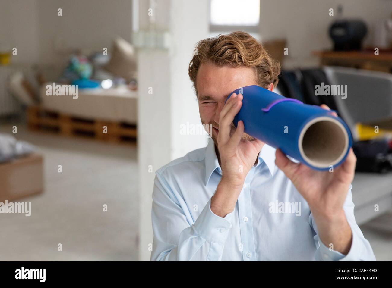 Through the looking pipe hi-res stock photography and images - Alamy