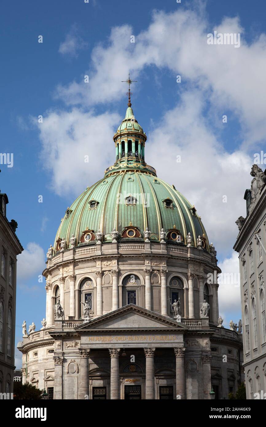 Rococo architecture hi-res stock photography and images - Alamy