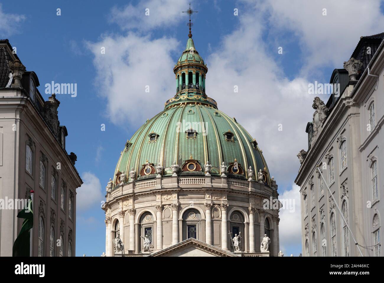 Rococo architecture hi-res stock photography and images - Alamy