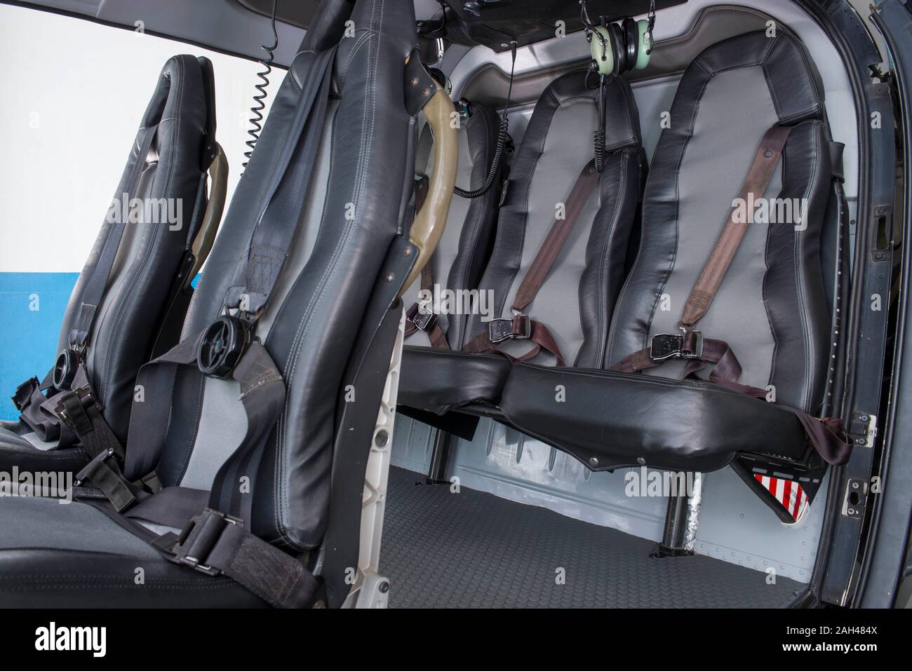 Interior of flying helicopter hi-res stock photography and images - Alamy