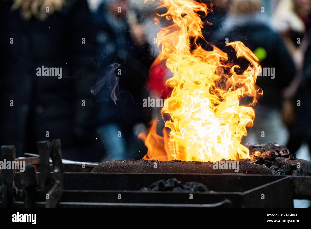 Blacksmiths at work hi-res stock photography and images - Alamy