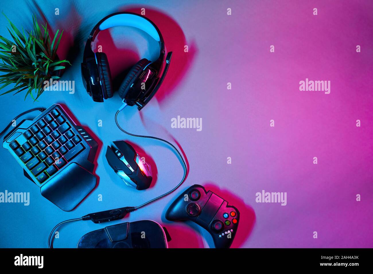 Keyboard, mouse, gamepad, virtual reality headset and headphones ...