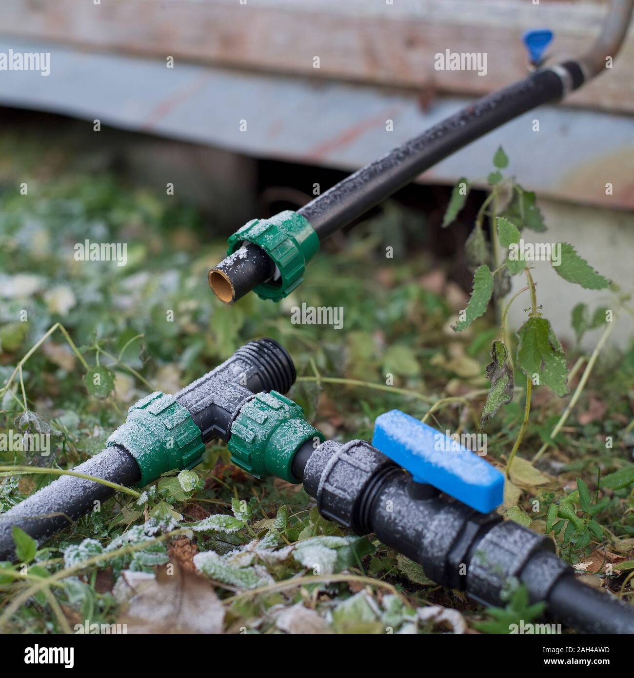 Ice covered pipes hi-res stock photography and images - Alamy