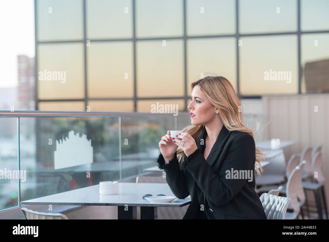 After work drink hi-res stock photography and images - Alamy