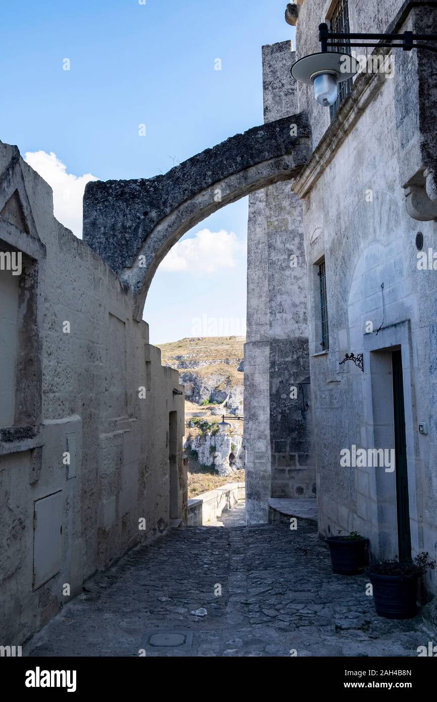 Arch archway building structure architecture hi-res stock photography ...