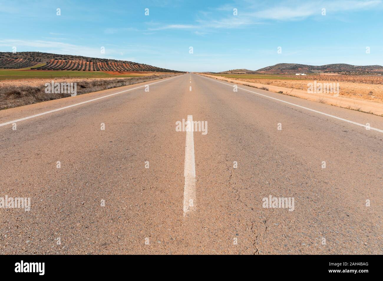 Highway median strip hi-res stock photography and images - Alamy