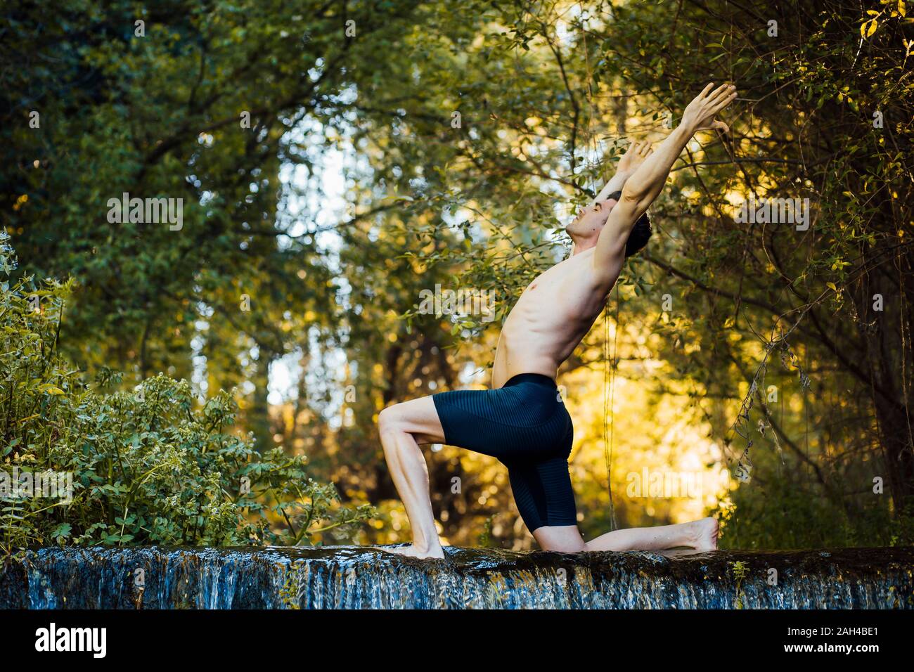 Man bending over hi-res stock photography and images - Alamy