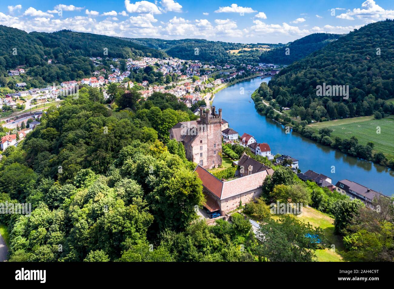 Castle building structure hi-res stock photography and images - Alamy