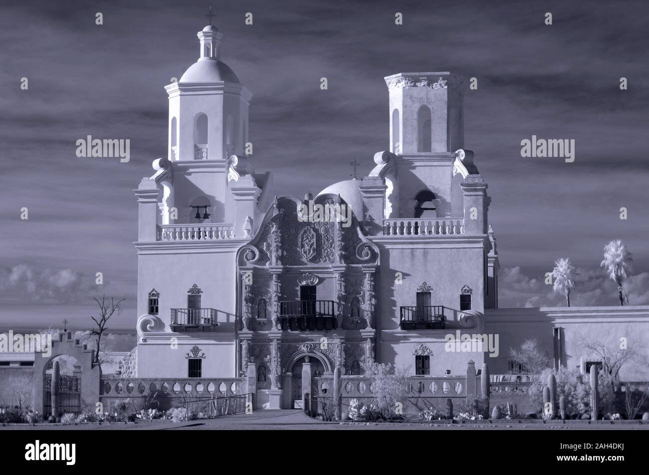 Tucson arizona catholic church hi-res stock photography and images - Alamy