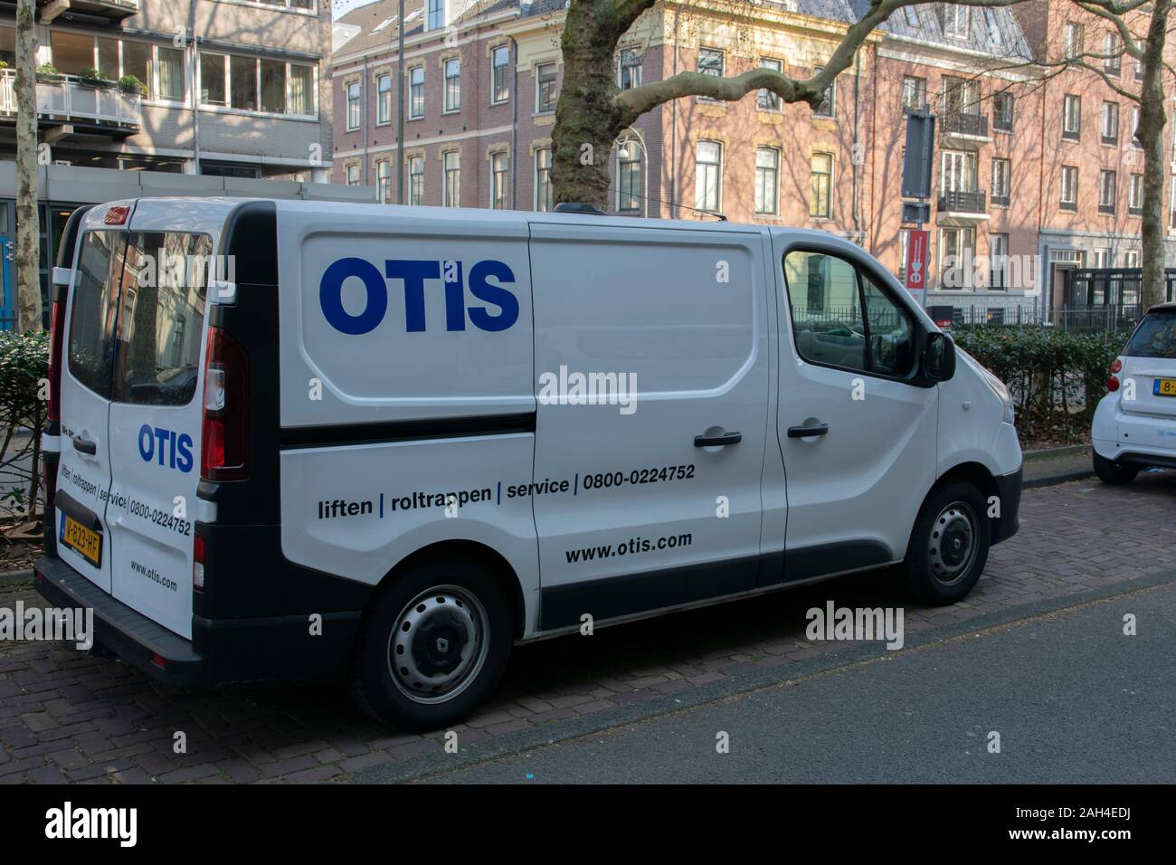 Otis company hi-res stock photography and images - Alamy